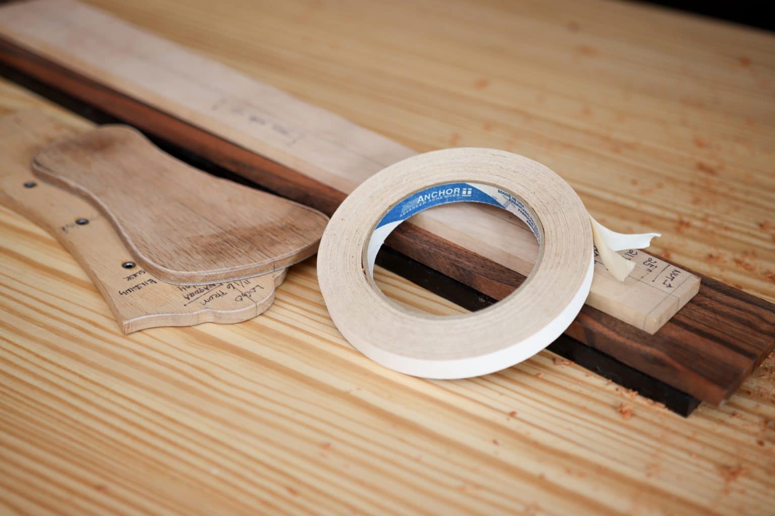 Adhesive Tape For Guitar Making (The Luthier's Guide)
