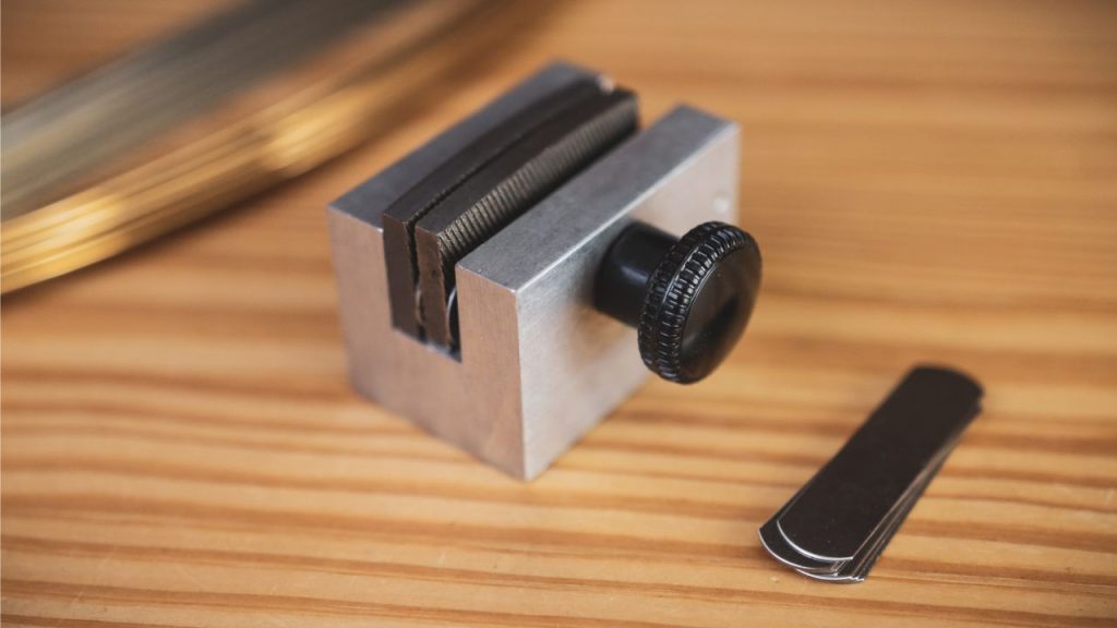 The Fret Barber (And How To Use It) - The Art Of Lutherie